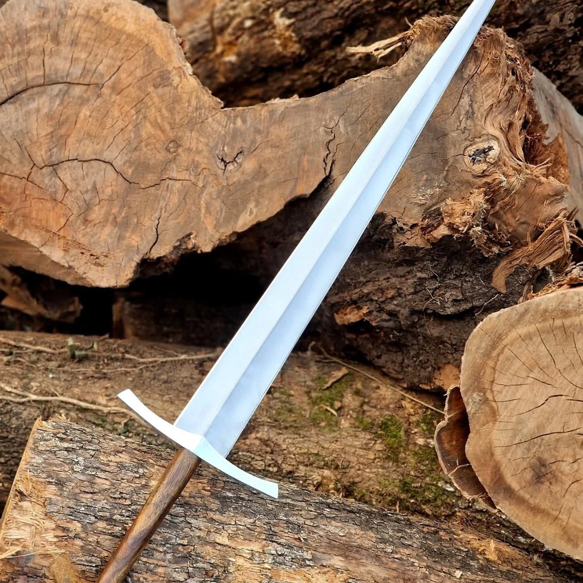 Blue Gemstone Pommel Sword – Tales of Valhalla | Medieval Viking ...